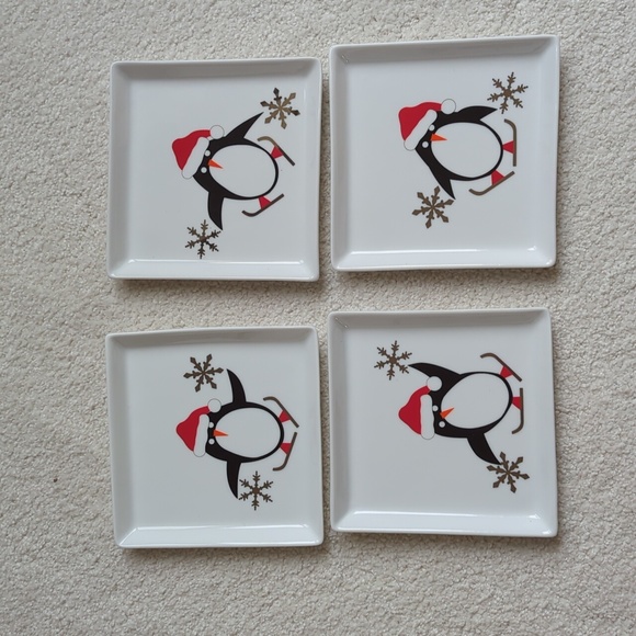 Crate&Barrel | Dining | Set Of 4 Penguin Plates | Poshmark